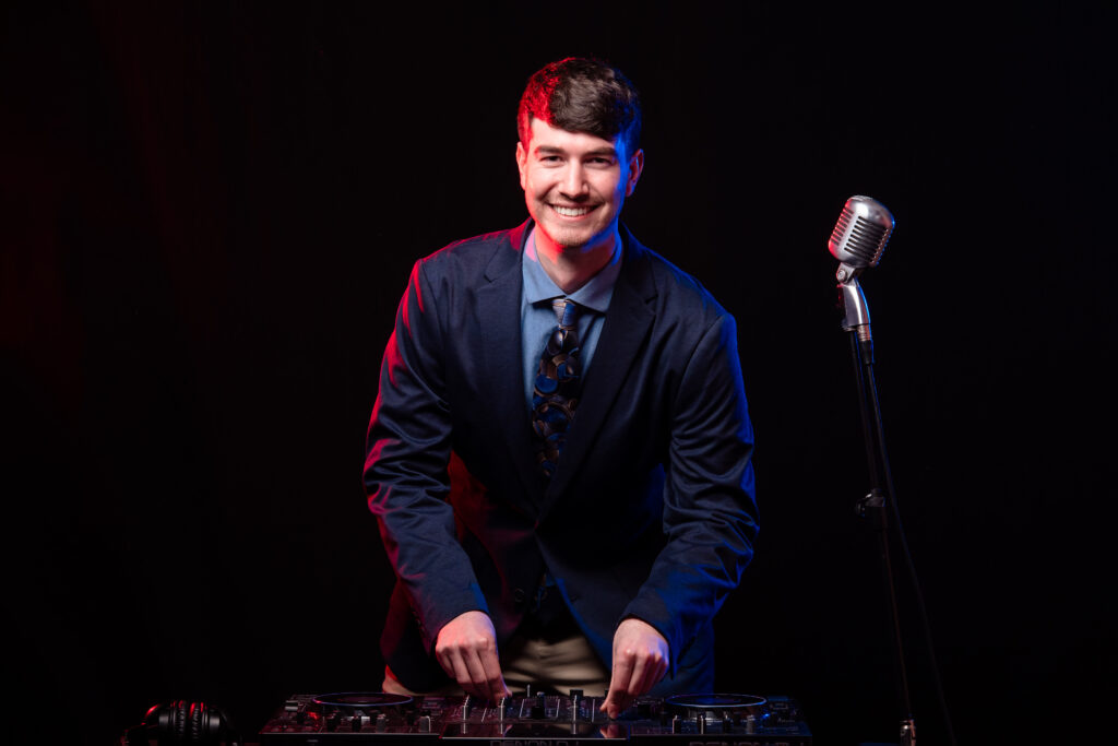 Tom Darling - A Main Event DJs