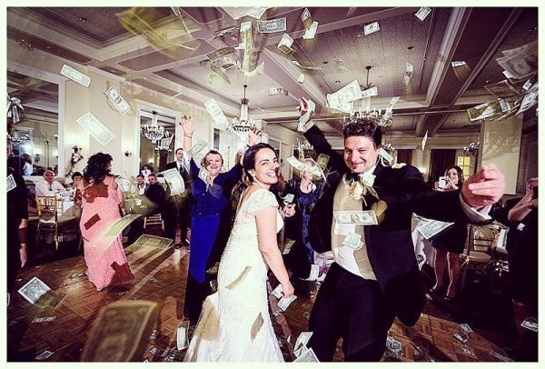 Do You Tip The DJ At A Wedding? - A Main Event DJs